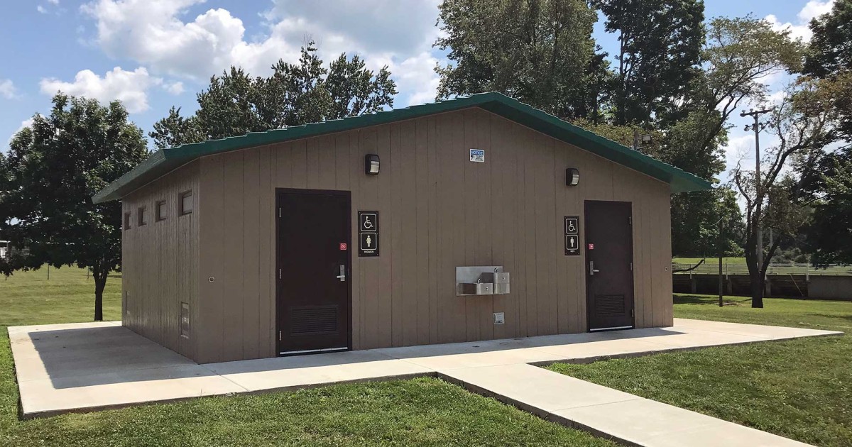Flush Restroom | Taos | CXT Precast Concrete | L.B. Foster